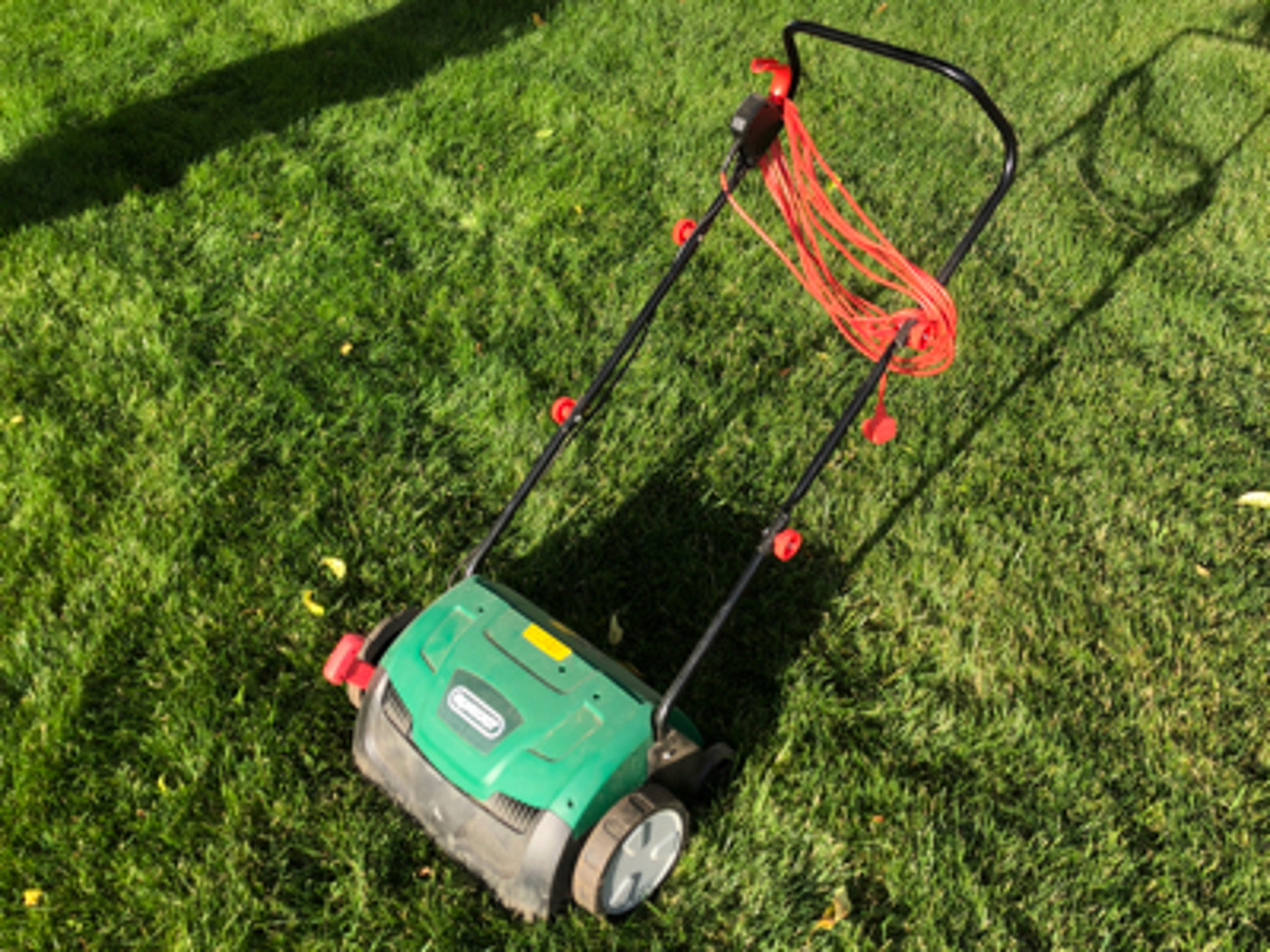 Qualcast YT6702 Lawn Raker And Scarifier 1300W Rakers Scarifiers Garden ...