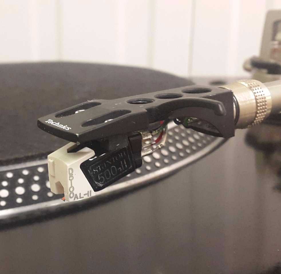 Vinyl Turntables Technics