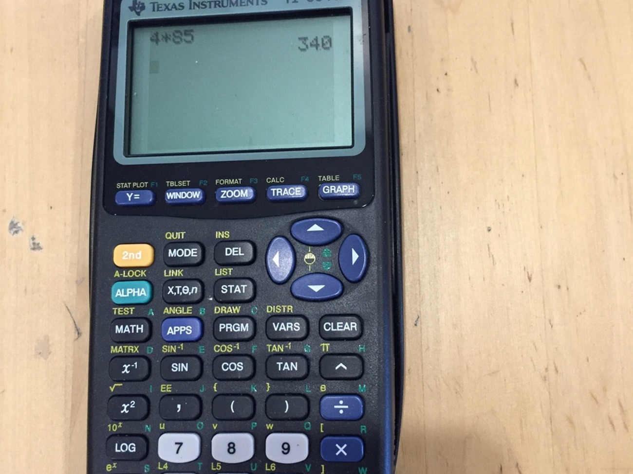 Calculator Ti 83