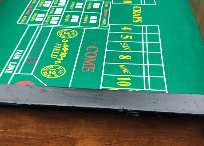 Craps Table Cake