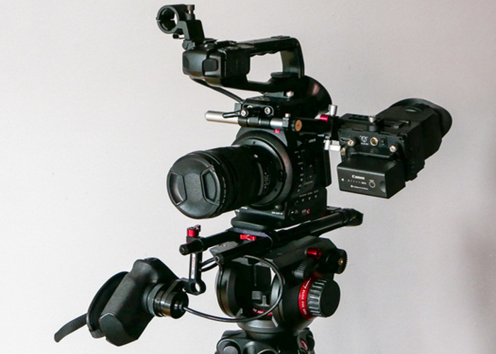 Camera Rigs And Shoulder Frames Hire Near Me | Fat Llama
